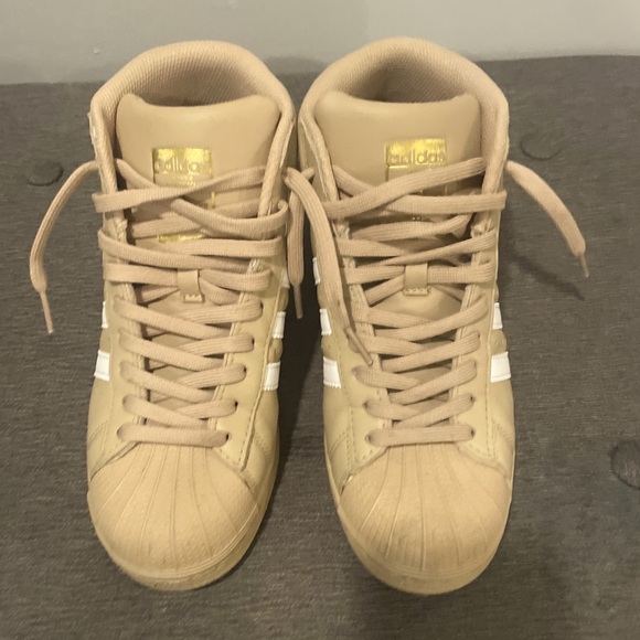 adidas Originals | Shoes | Tan Adidas High Top Classics Boys 45 Like ...
